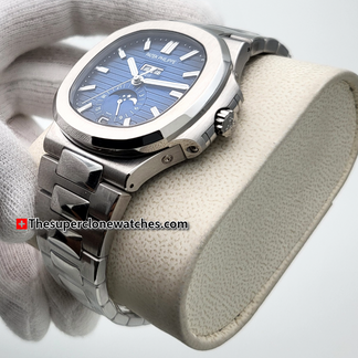 Patek Philippe Nautilus Annual Calendar Moon Phases 5726/1A-014 Blue D